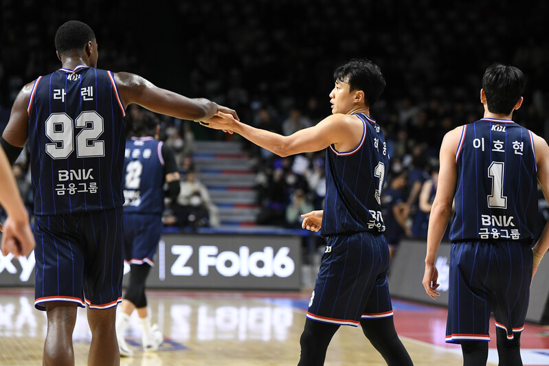[BK 프리뷰] '5전 5패' KCC, 홈에서 LG에 맞대결 첫 승 거둘 수 있을까