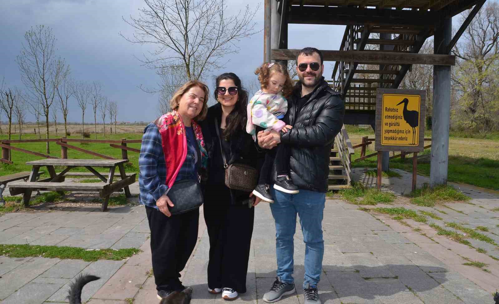 Apartmanı andıran ‘Leylek Ormanı’ şenlendi