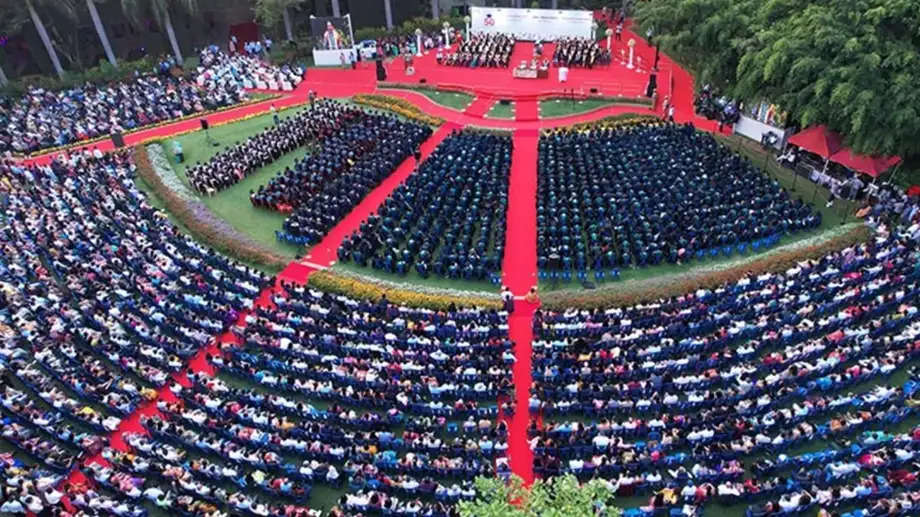 IIM Bangalore 50th Convocation: Who are those students of IIM Bangalore ...