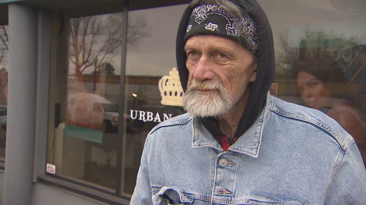 Poilievre tries to capitalize on NDP weakness but Liberal surge could ...