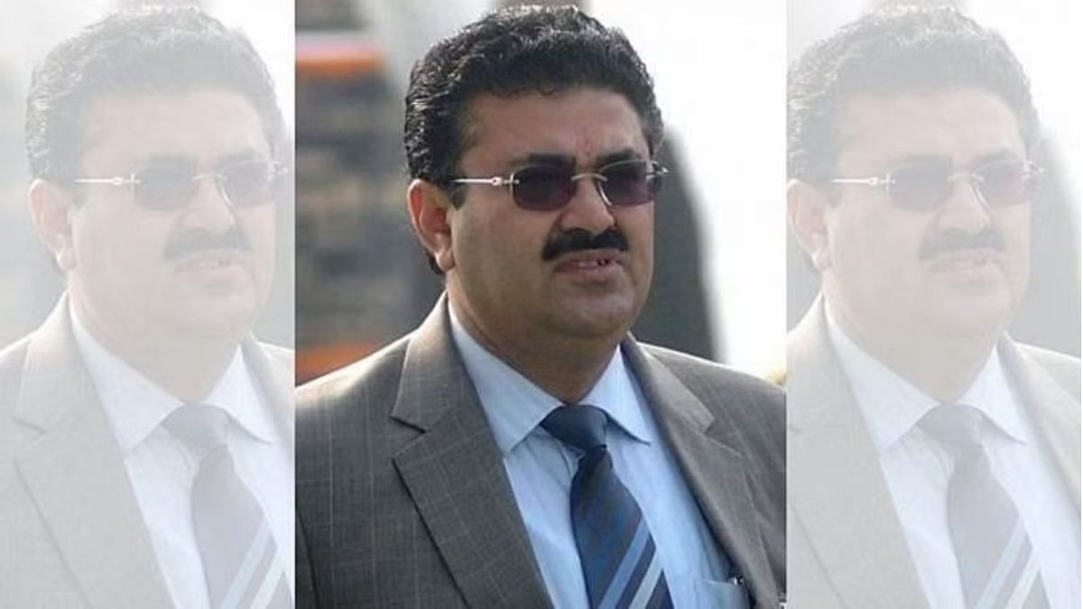 Ex-IAS Navneet Sehgal flaunts his political ‘tuning’—Yogi, Akhilesh, Satish Mishra at same function