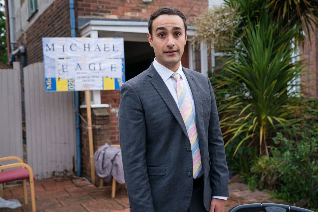 Netflix viewers cancelling weekend plans for the ‘funniest TV show in ...