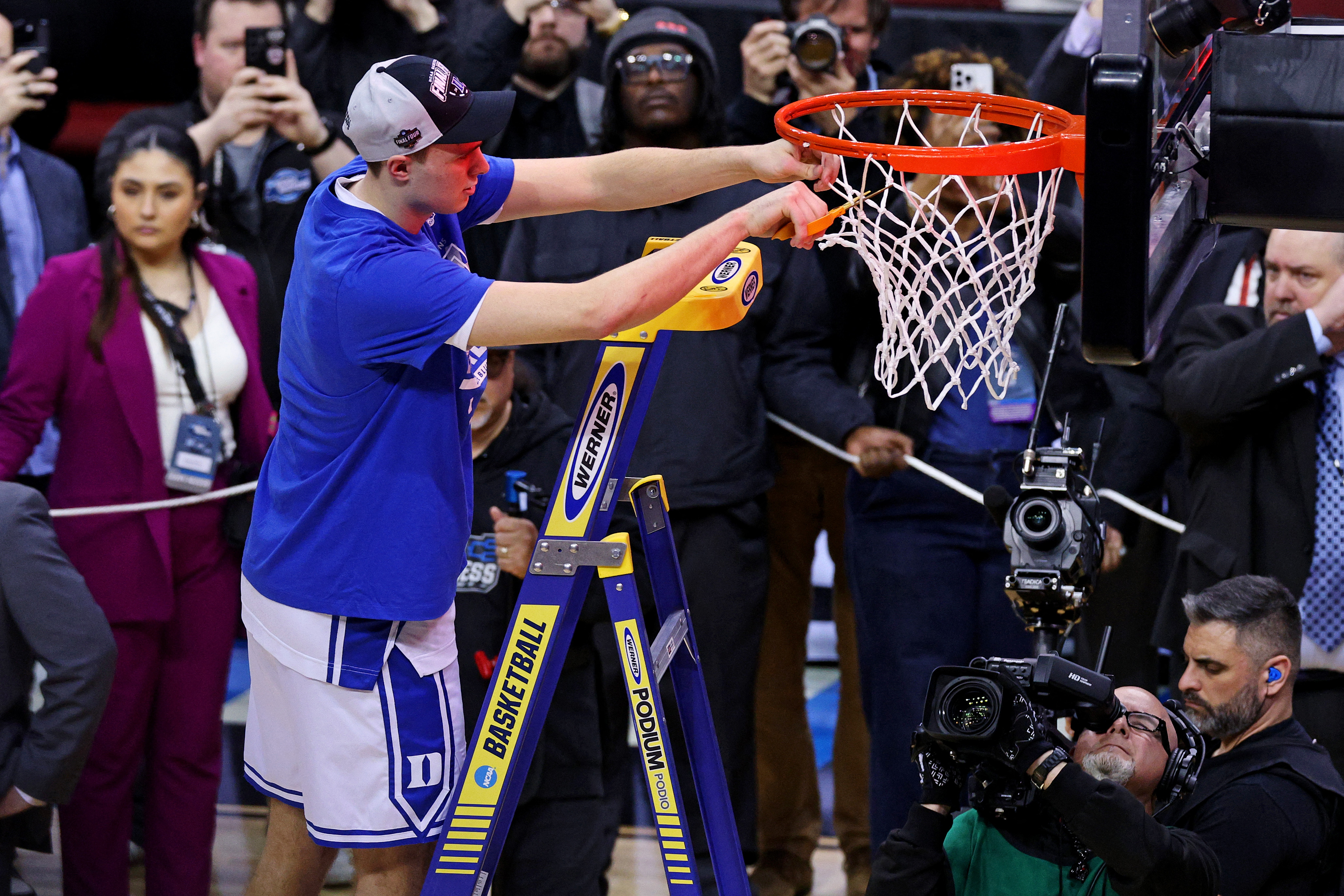 Duke advances to 18th Final Four — and tries to make it harder to hate Duke