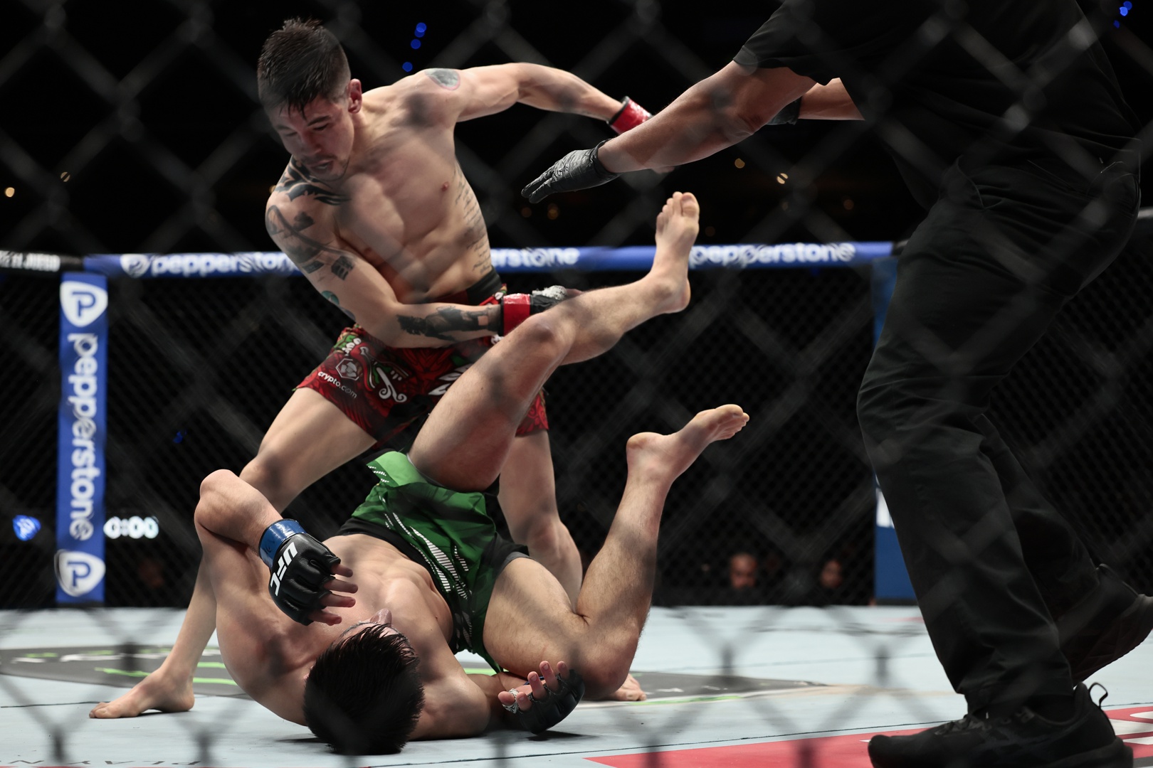 Brandon Moreno derrota a Steve Erceg y se confirma como retador al título