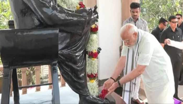 Modi Nagpur Visit: PM Pays Floral Tribute To RSS Founder Keshav Baliram ...