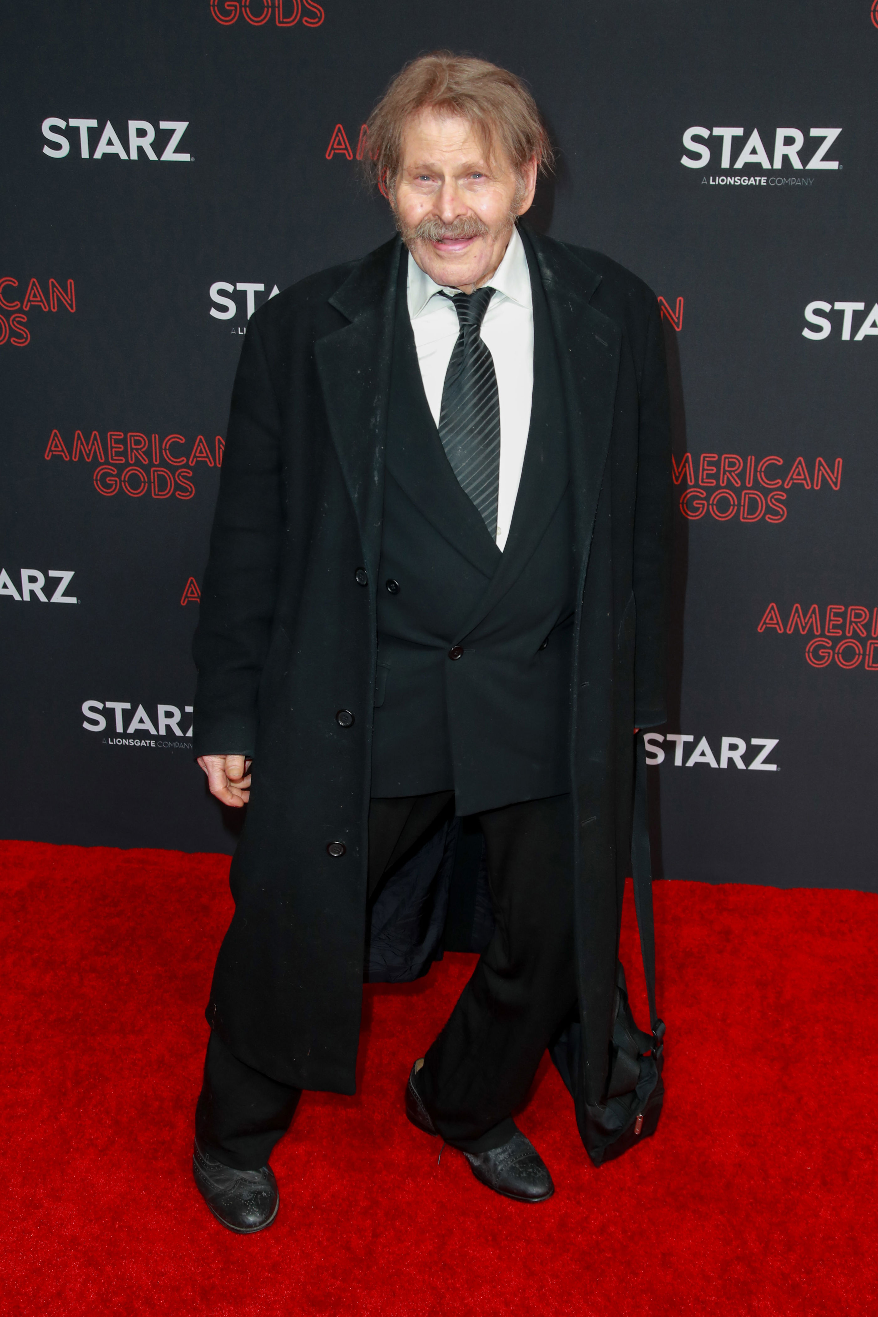 Bruce Glover, actor who starred as one of the original James Bond ...