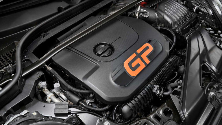 The World's Fastest 1/4 Mile Time For A Front-Wheel Drive Car