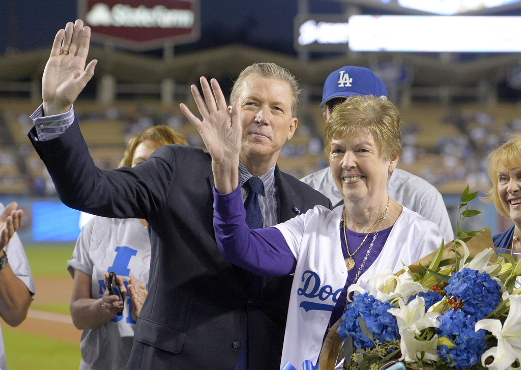 Longtime Los Angeles Dodgers organist Nancy Bea Hefley dies at 89