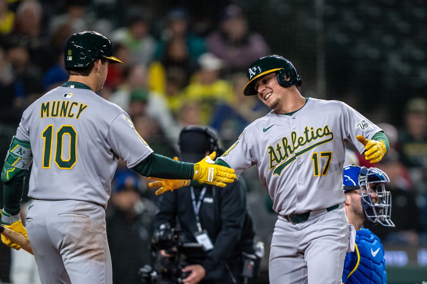 Mariners look to be same as they ever were, lose 4-2