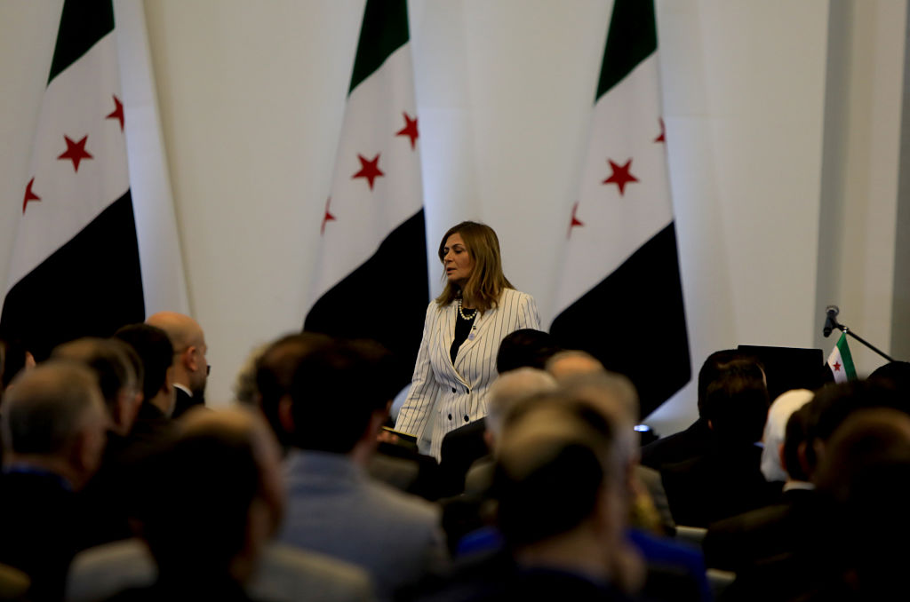 Siria, nasce il governo di transizione: tra i ministri anche Hind ...