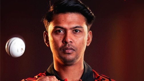 Who is Zeeshan Ansari? Lucknow leg-spinner makes debut for SRH against DC