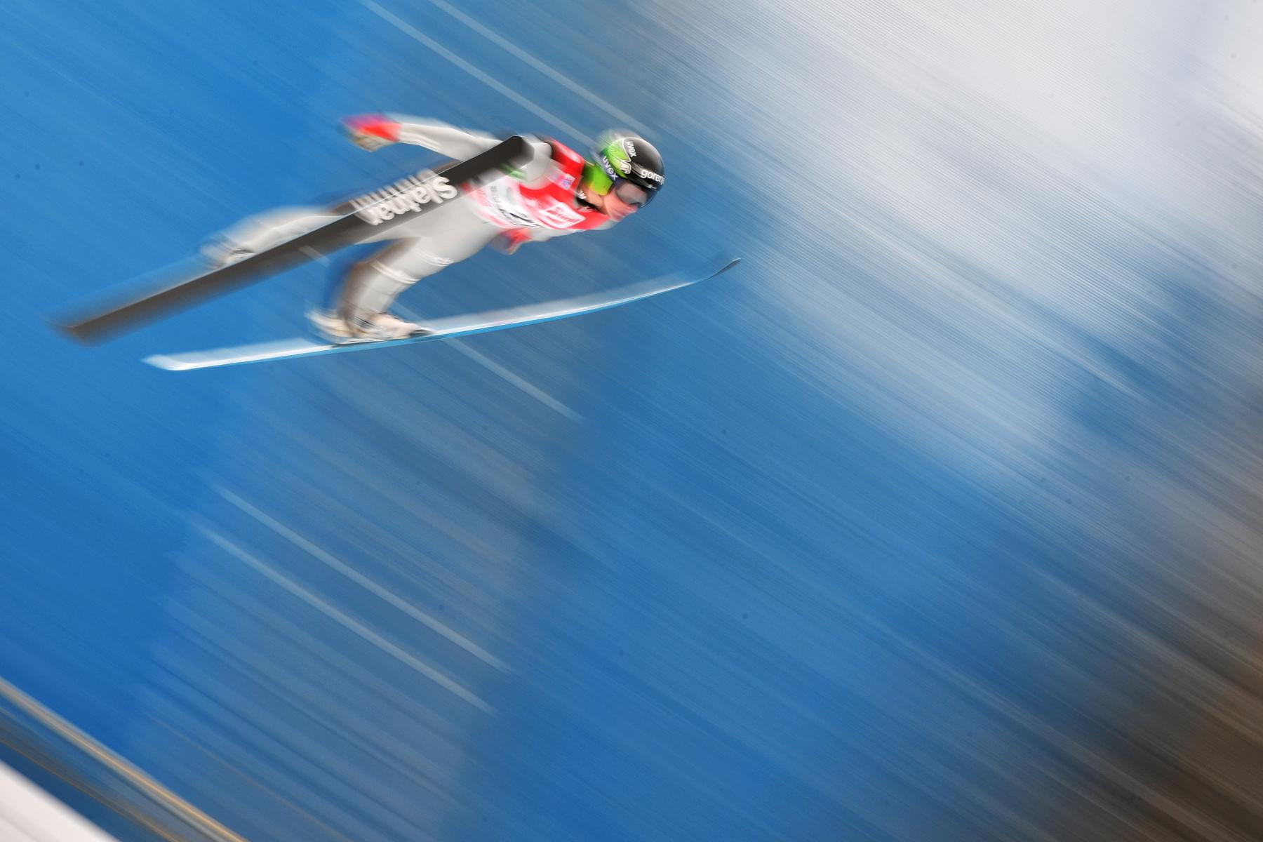 Skifliegen: Domen Prevc flog in Planica zu neuem Weltrekord