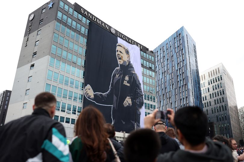 Newcastle United boss Eddie Howe delivers message to fans after banner ...