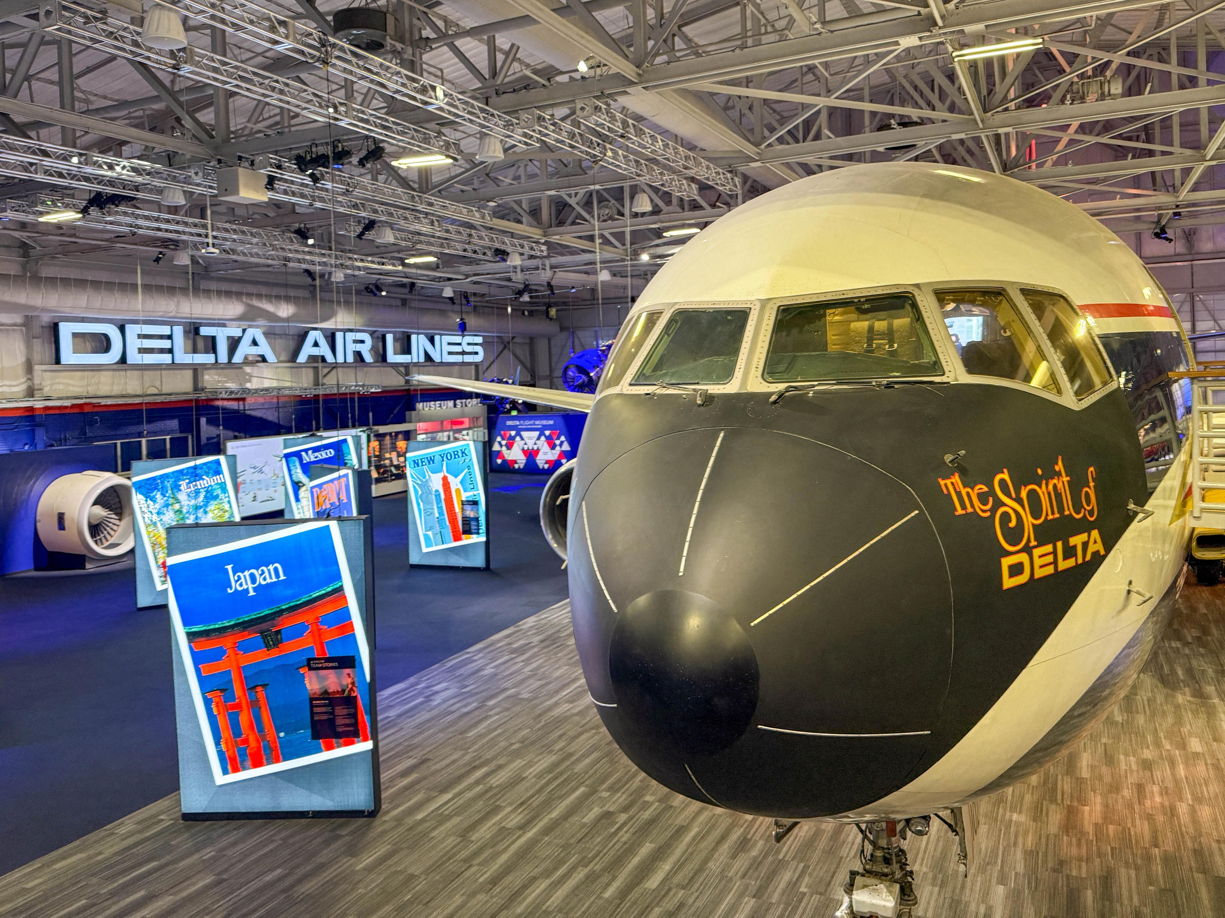 See inside Delta's flight museum, which houses exhibits on 100 years of ...