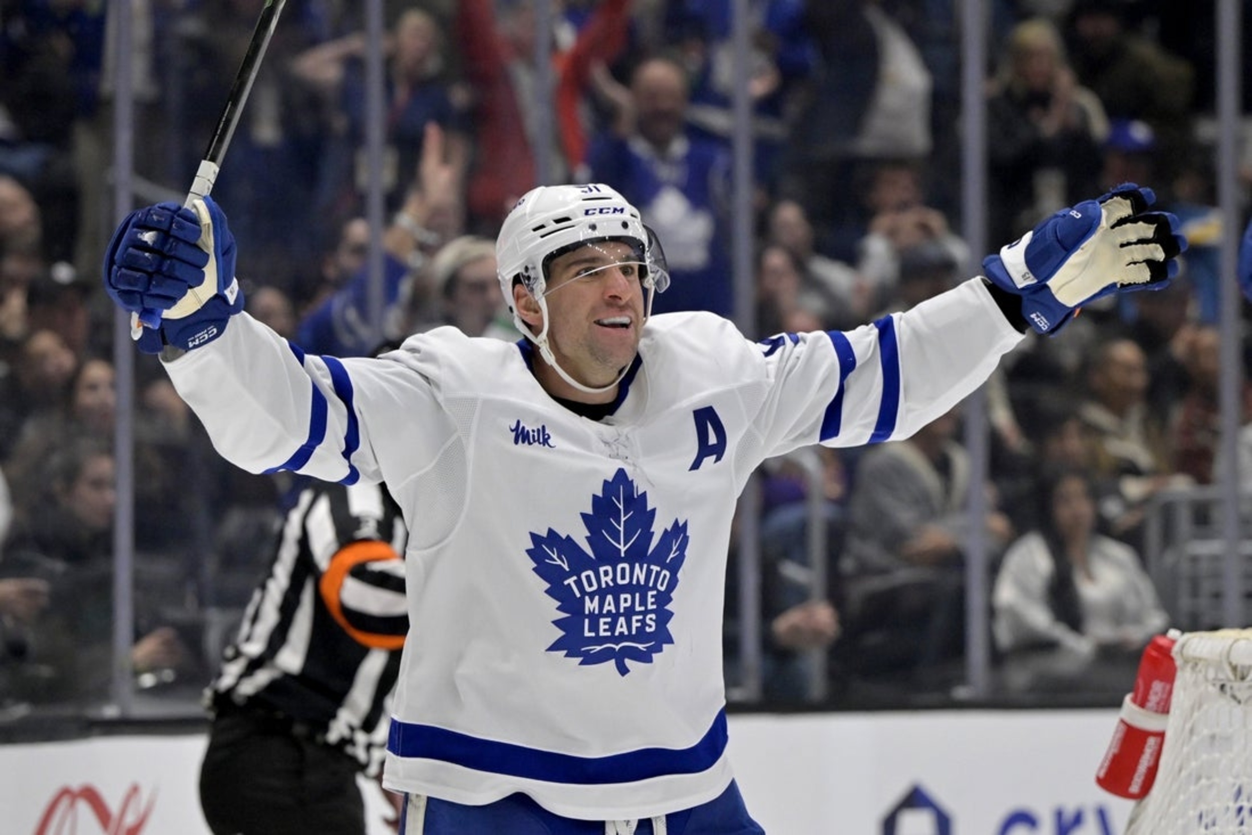 Maple Leafs look to extend Atlantic Division lead against Panthers