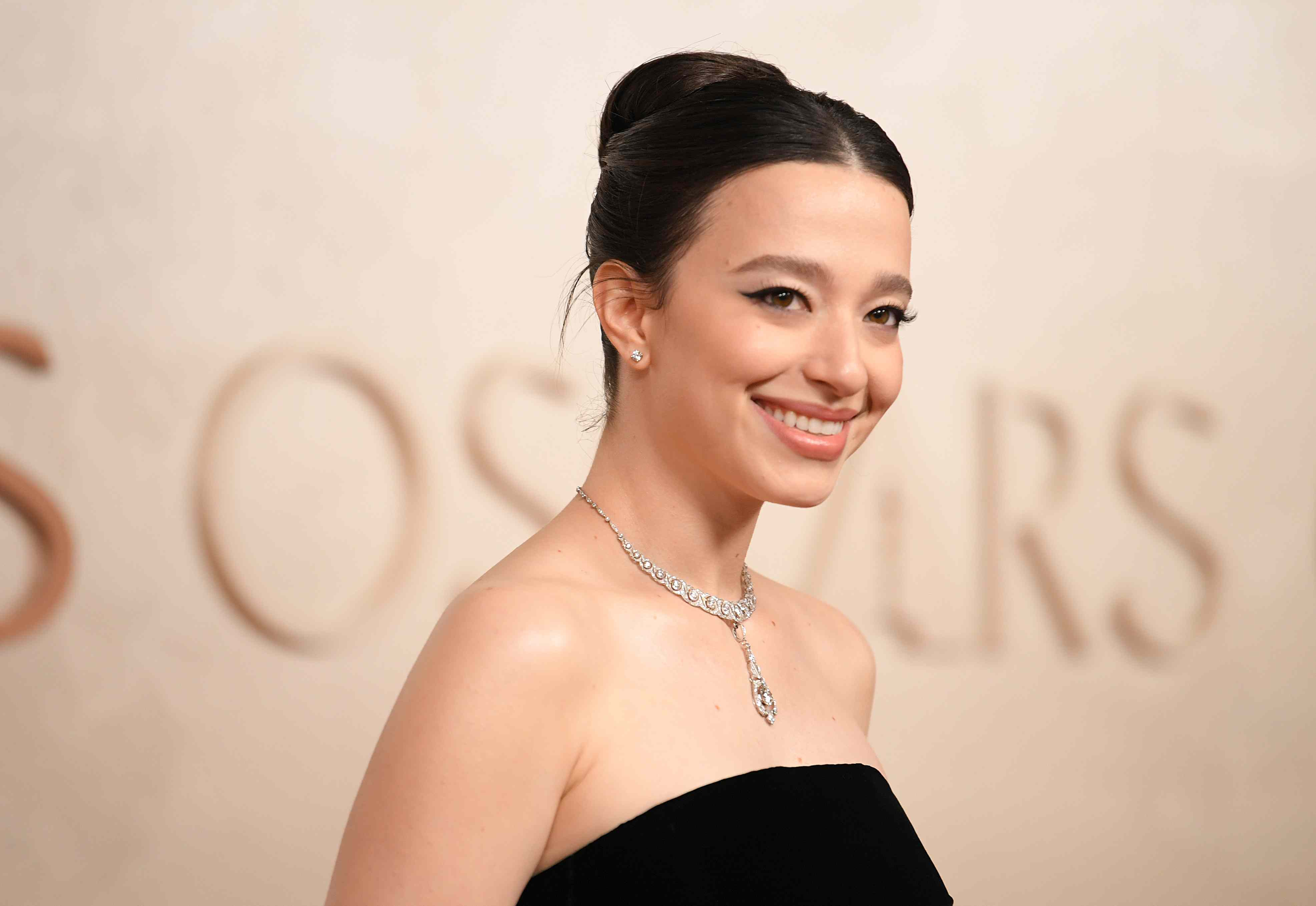 Mikey Madison Showed Off 'Anora' Pole Dancing Skills In 'SNL' Monologue ...