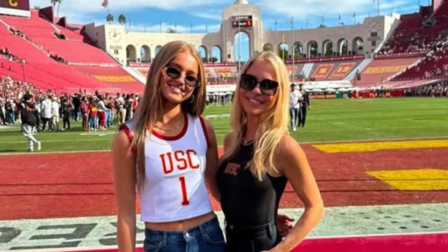 Lane Kiffin’s daughter Presley sports USC T-shirt in volleyball team photo