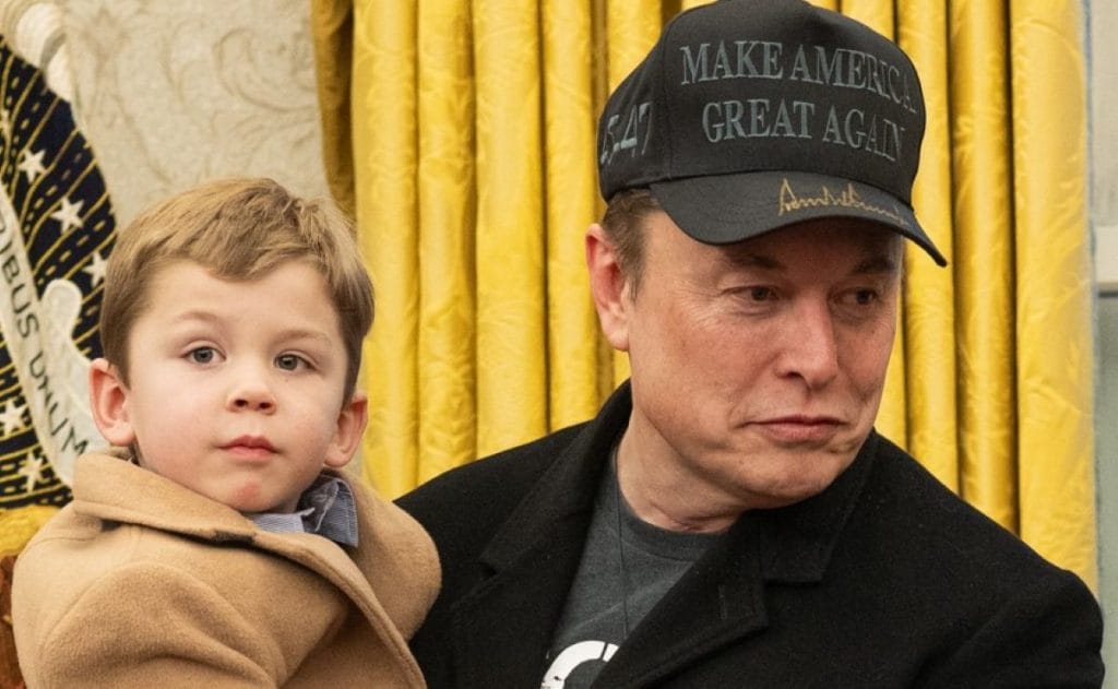 Elon Musk sælger X for 33 milliarder dollars – til sig selv