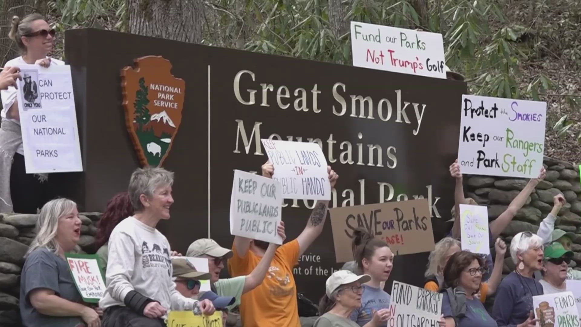 Protestors ask for national park protection
