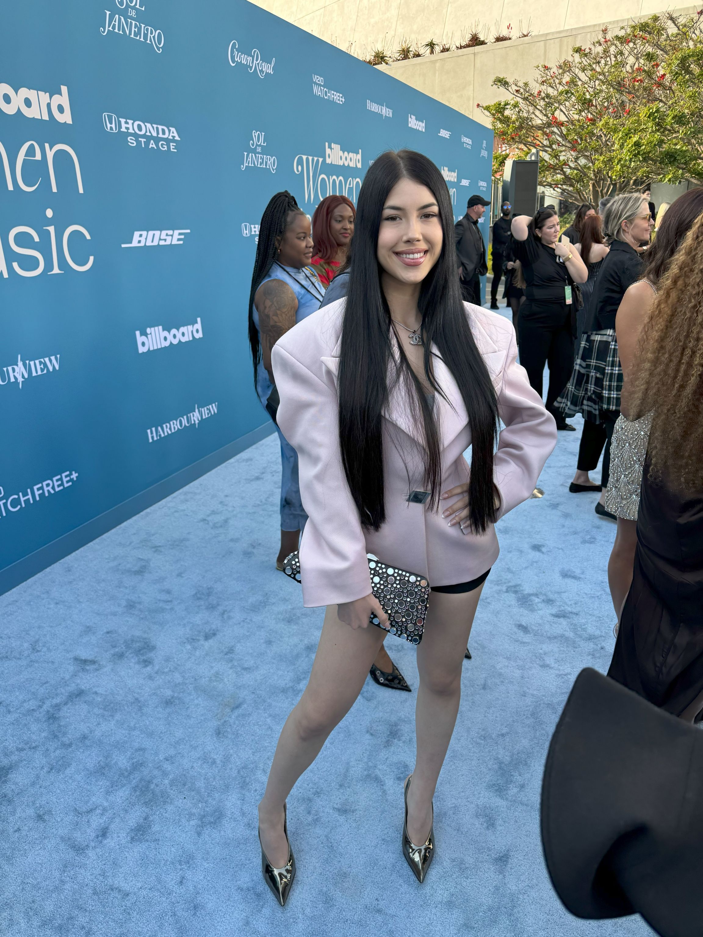 Rapper italiana Anna premiata ai Billboard Women a Los Angeles