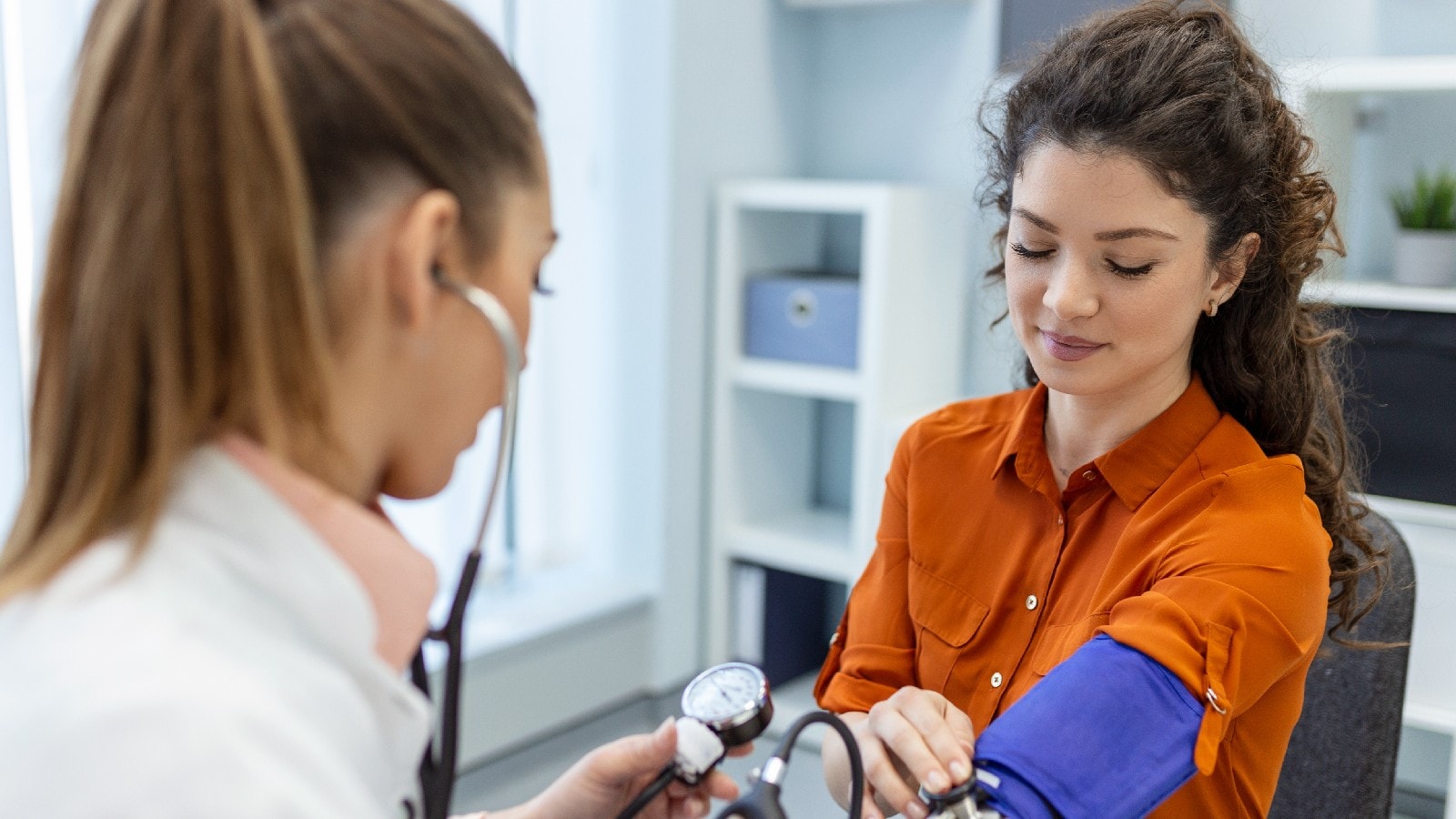 Postpartum hypertension: Know what causes high blood pressure after ...