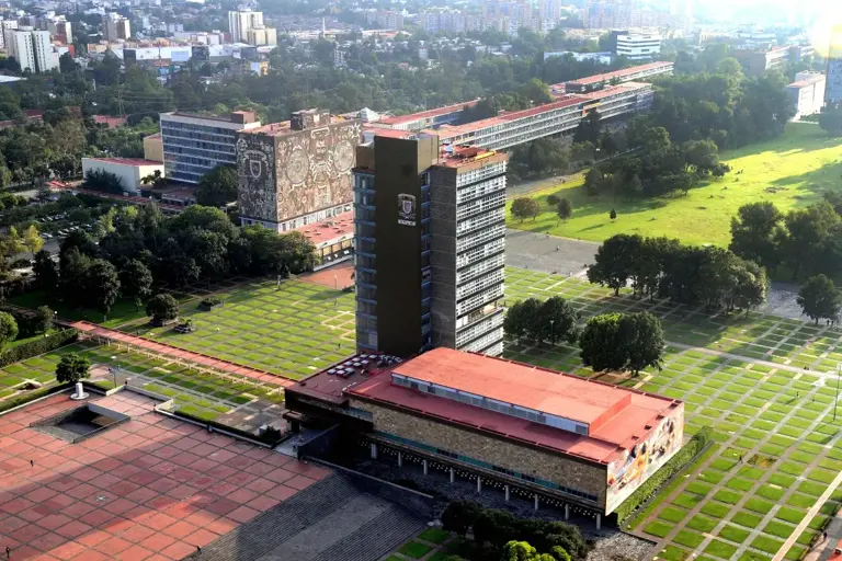 Top 10: Carreras más demandadas de la UNAM y aciertos en 2025