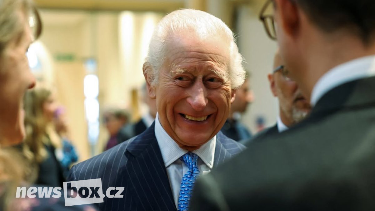 Karel III. po nečekané hospitalizaci. Brity uklidnil tím nejlepším ...