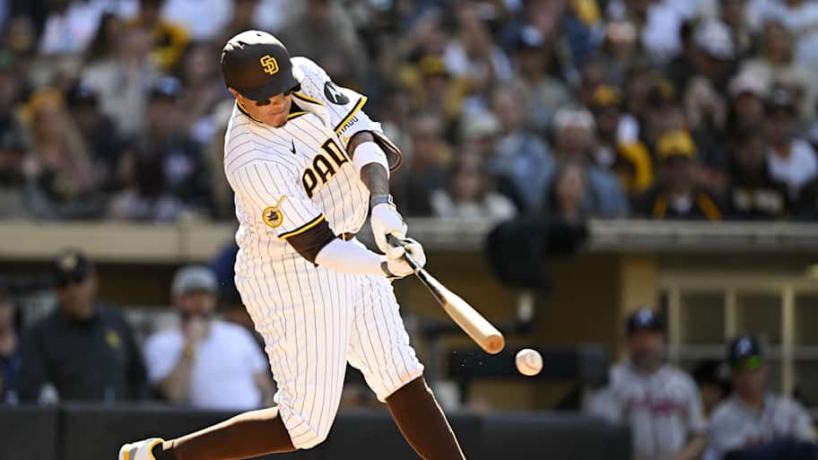 Padres Manager, Manny Machado Provide Massive Update on Star's Injury