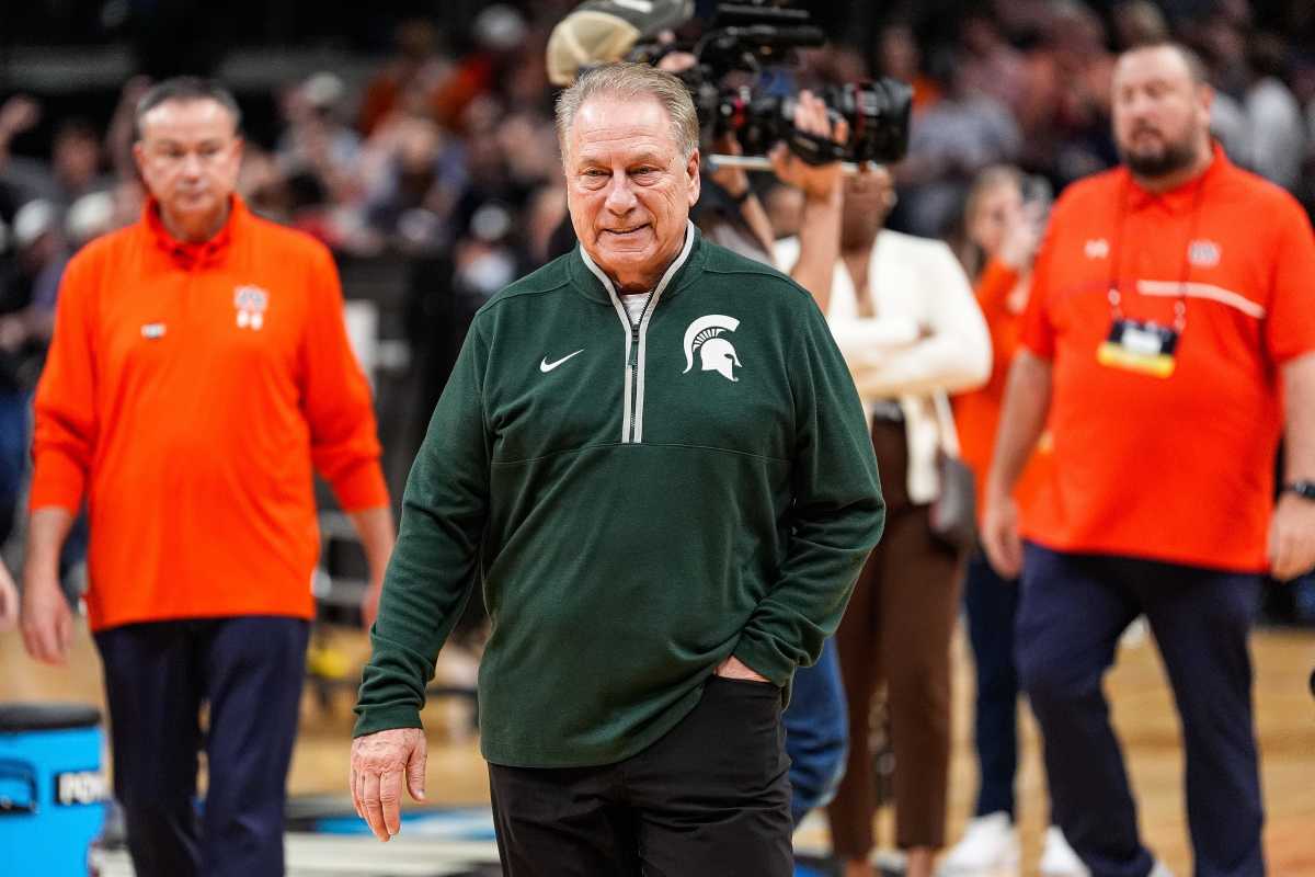 Tom Izzo's Postgame Handshake With Johni Broome, Auburn Players is Trending