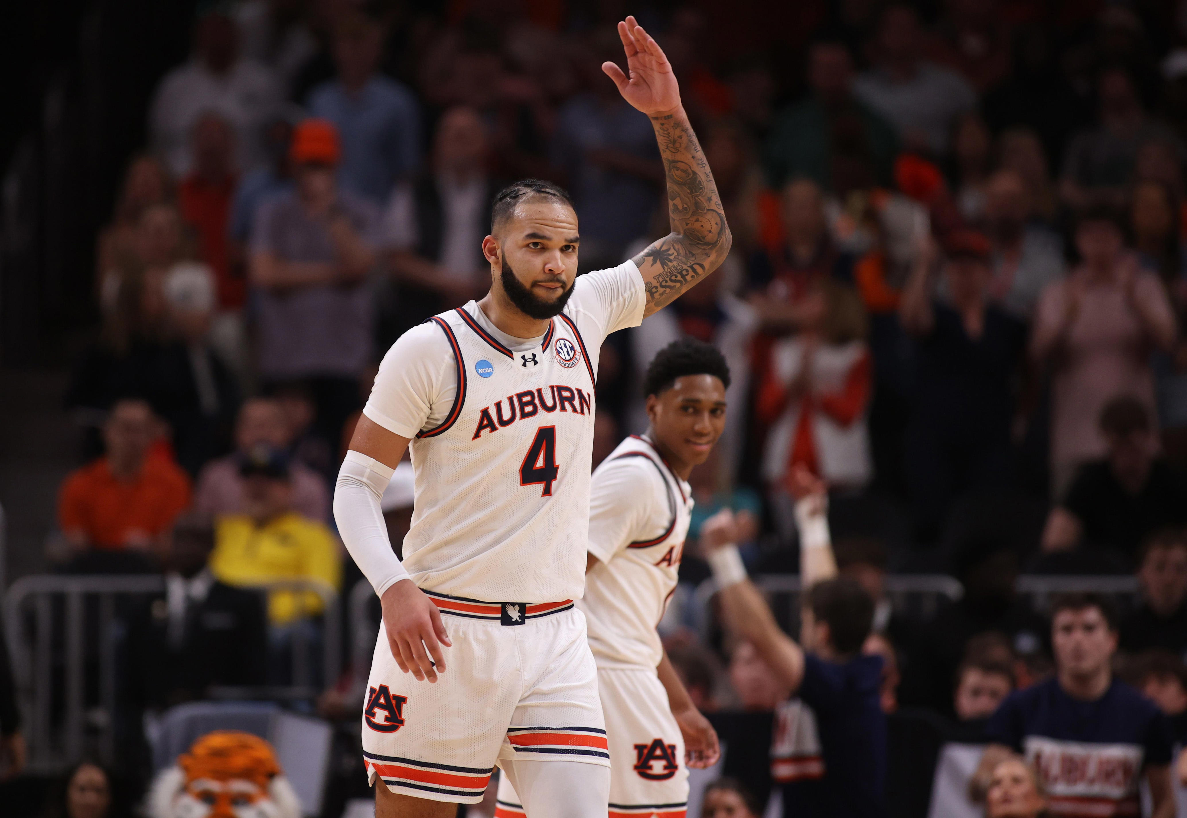 Auburn head coach Bruce Pearl provides injury update on Johni Broome's ...