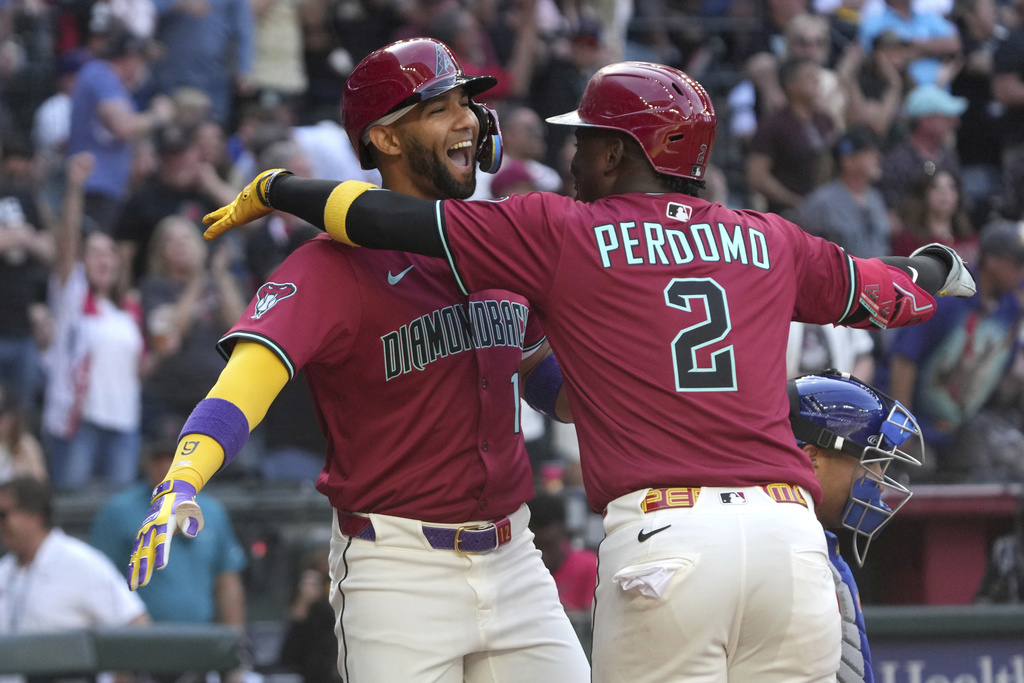 Diamondbacks rally for 8 runs in the eighth to beat the Cubs 10-6 ...