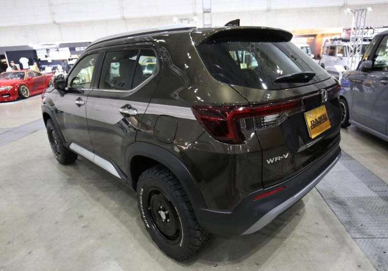 Honda WR-V Anti Mainstream, Tampil Garang Berwajah Jeep Cherokee