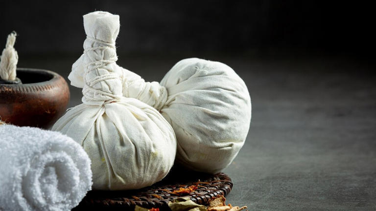 Potli Massage Therapy: Homemade Poultices For Pain And Inflammation