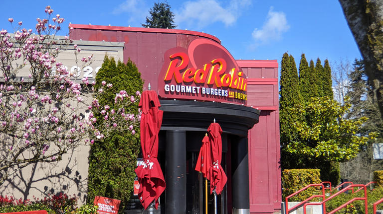 Signs Red Robin Is Struggling