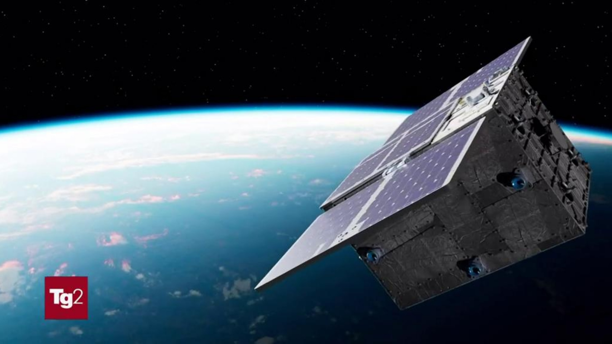 Spazio: il nuovo satellite italiano Pathfinder Hawk invia la prima ...