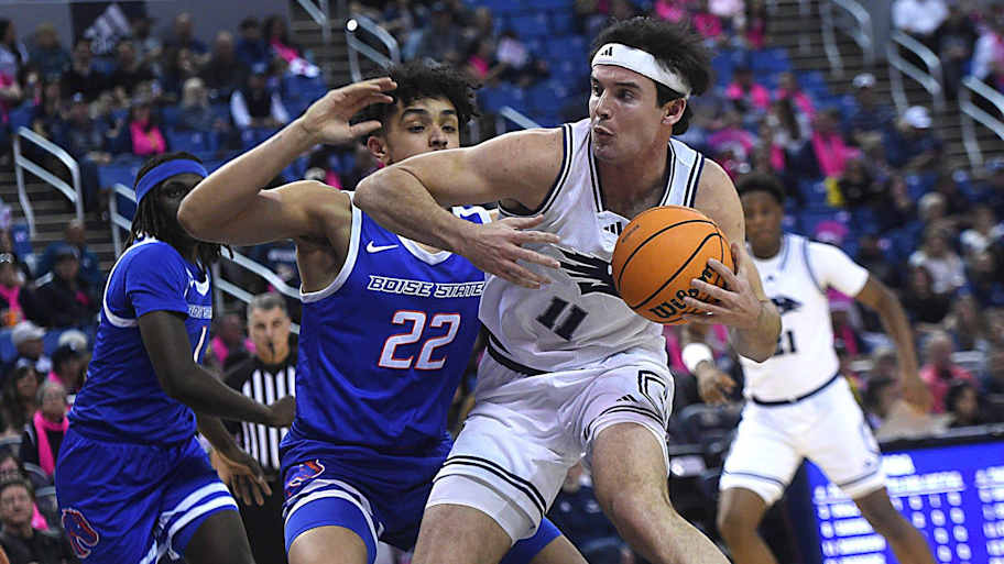 Texas Longhorns Among Finalists for Nevada Transfer Star