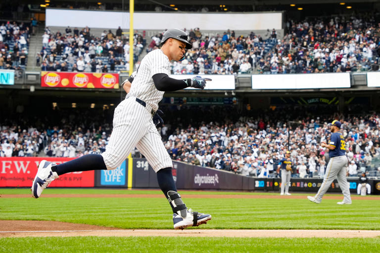 Yankees 12, Brewers 3: An embarrassing sweep in the Big Apple
