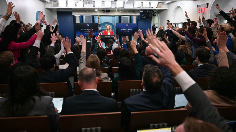 Trump White House plans to shake up briefing room seating, flexing ...
