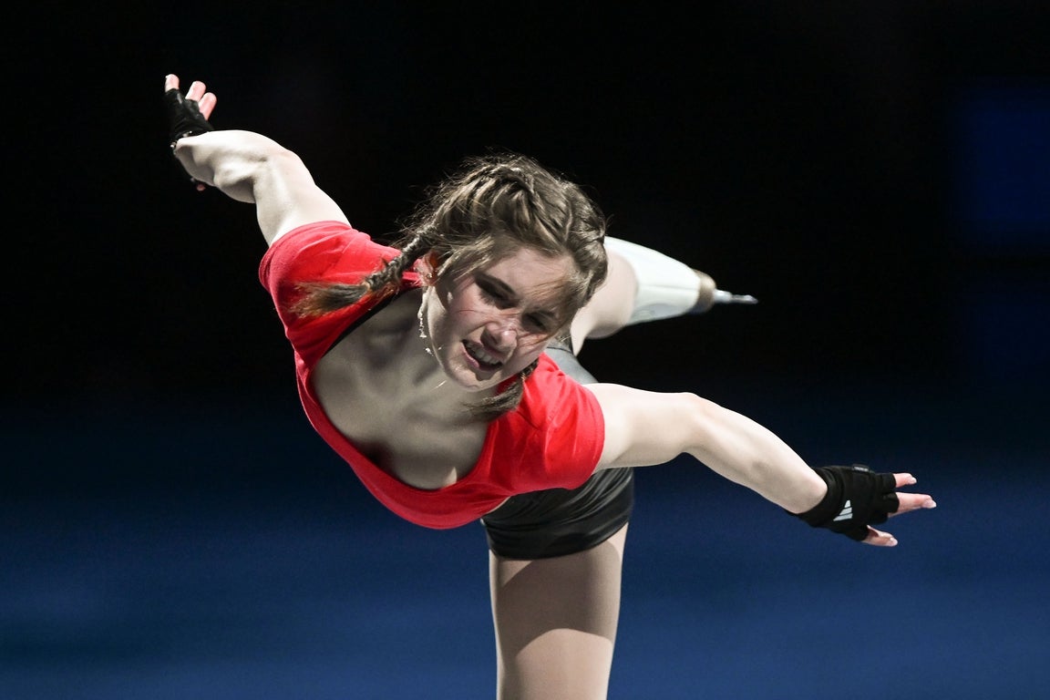 Stunning photos highlight U.S. figure skater Isabeau Levito