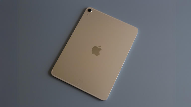 I tested the new iPad Air, and it's like a tablet and MacBook rolled ...