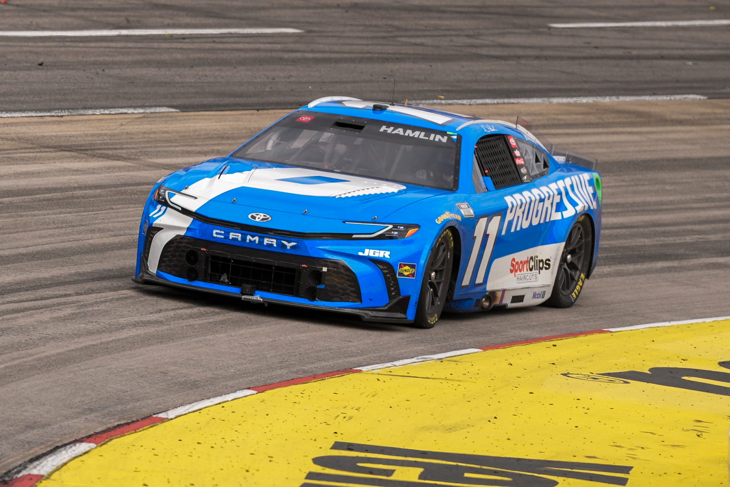 NASCAR Cup Series race at Martinsville: Live updates, highlights as ...