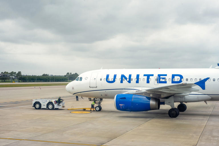 United Airlines Begins Construction On GSE Facility & Opens New Tech ...