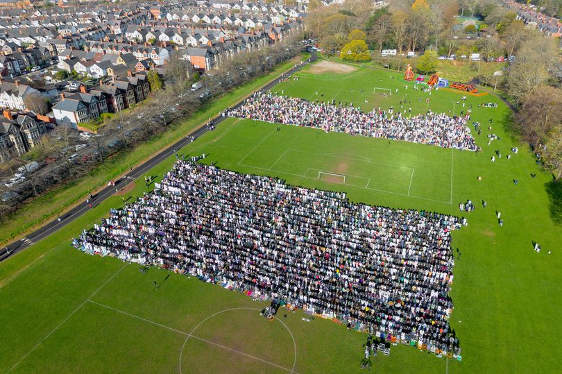 Huge crowds gather to celebrate Eid al-Fitr in Cardiff