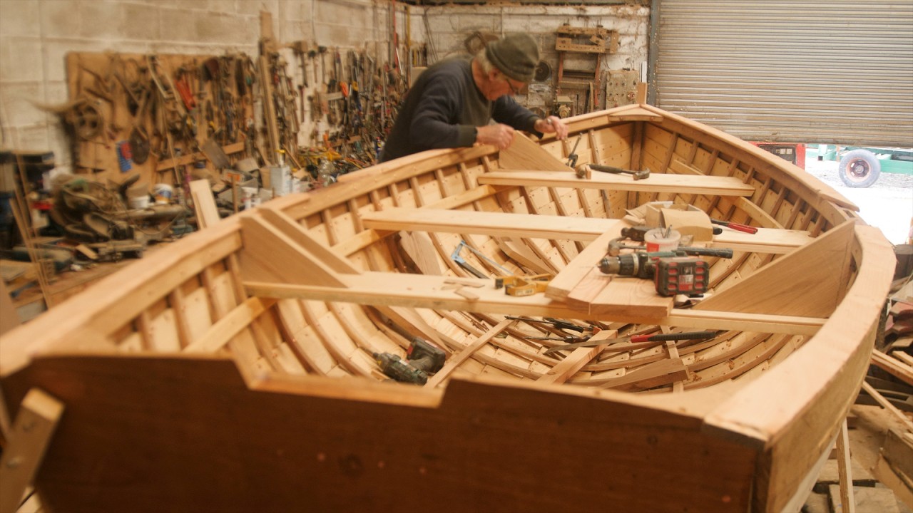 Building a Traditional Wooden Boat 14ft Clinker Punt EP_03