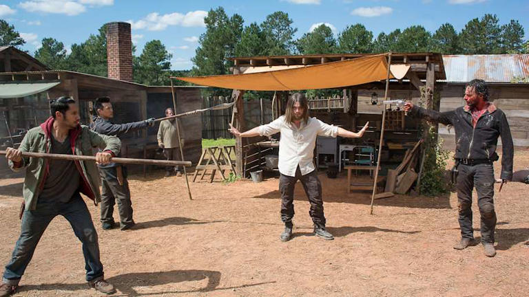 Who plays Jesus in The Walking Dead series?