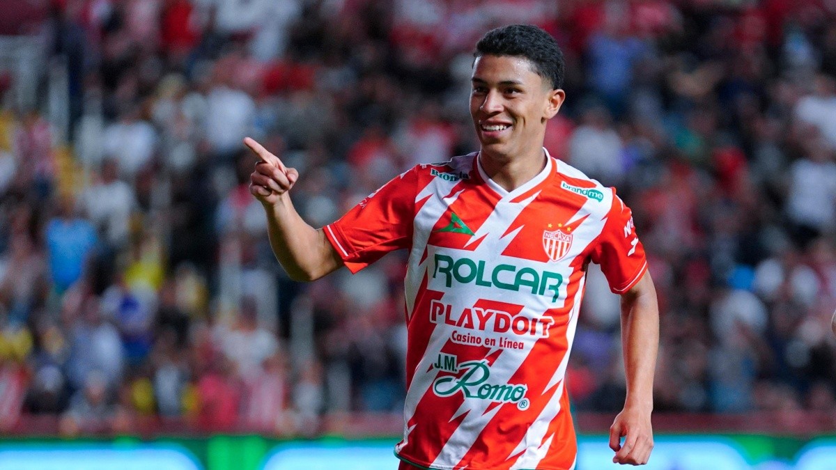 Necaxa: Did He Mock Rayados? Johan Rojas Sparks Controversy on Social Media