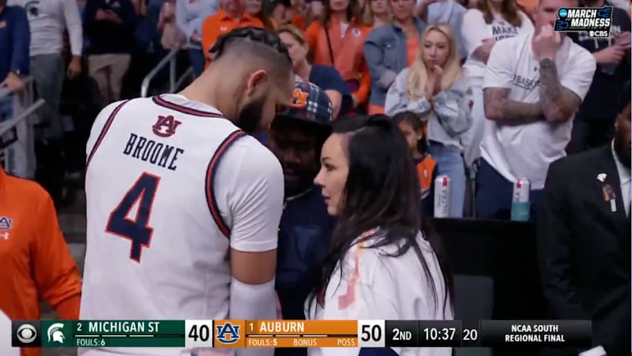 Johni Broome’s Mom Was in Tears After His Ugly Injury in Auburn ...