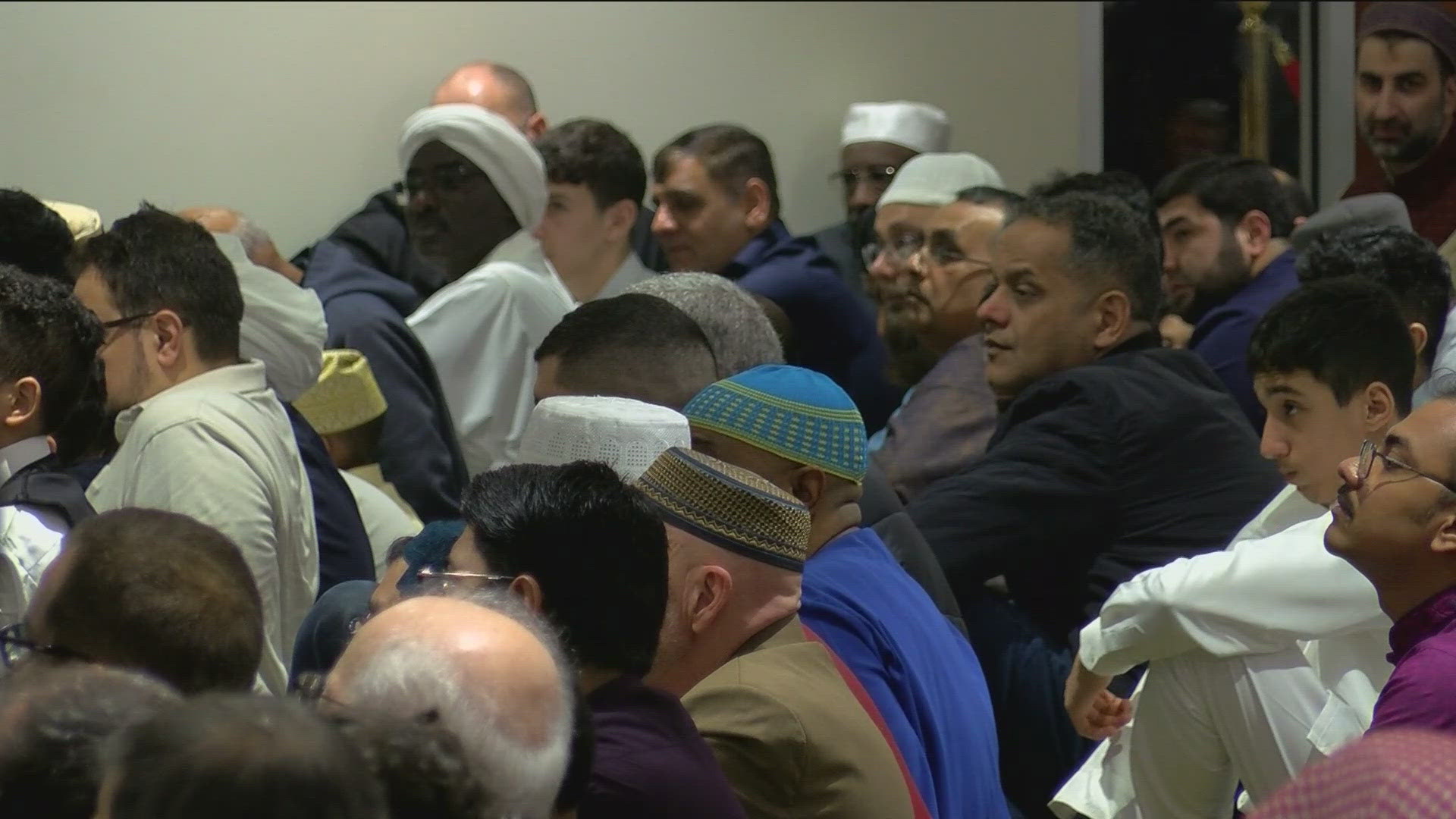 Local Muslims come together to break Ramadan fast, celebrate Eid Al-Fitr
