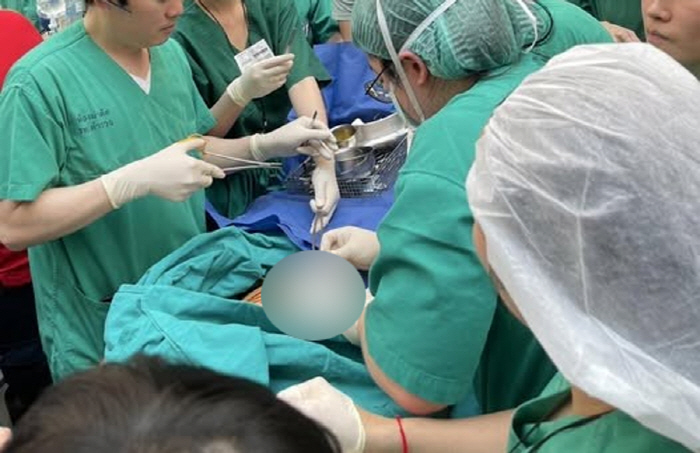 A strong earthquake occurred during surgery, and patients were saved ...