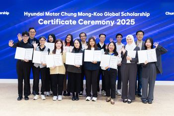 Hyundai foundation awards global scholarships to 14 Asean graduate students